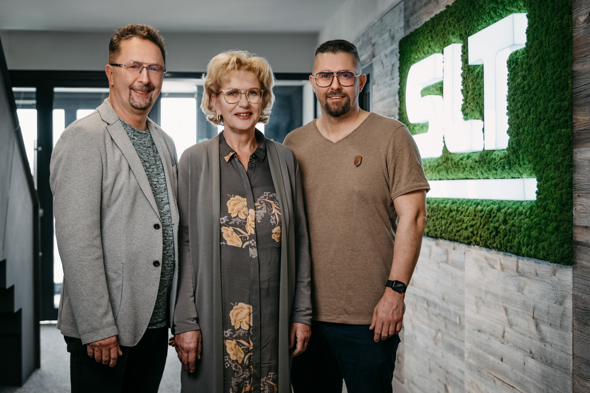 Ihr Spezialist für Logistik und Verkehr | SLT